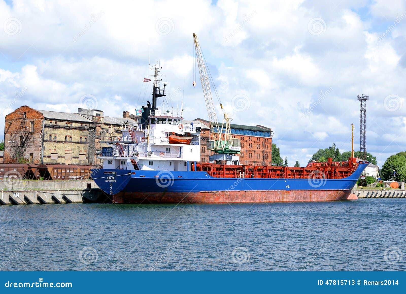 Container ship empty editorial stock photo. Image of container - 47815713