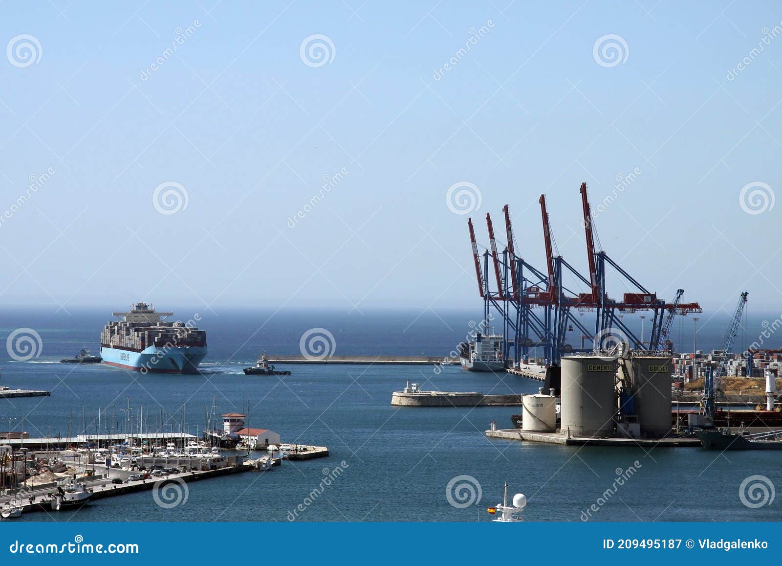 Container Ship Enters the Port of Malaga Editorial Photography - Image ...