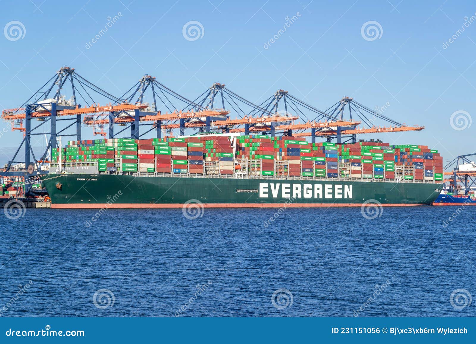 EVER GLOBE editorial photo. Image of export, cargo, moorings - 231151056