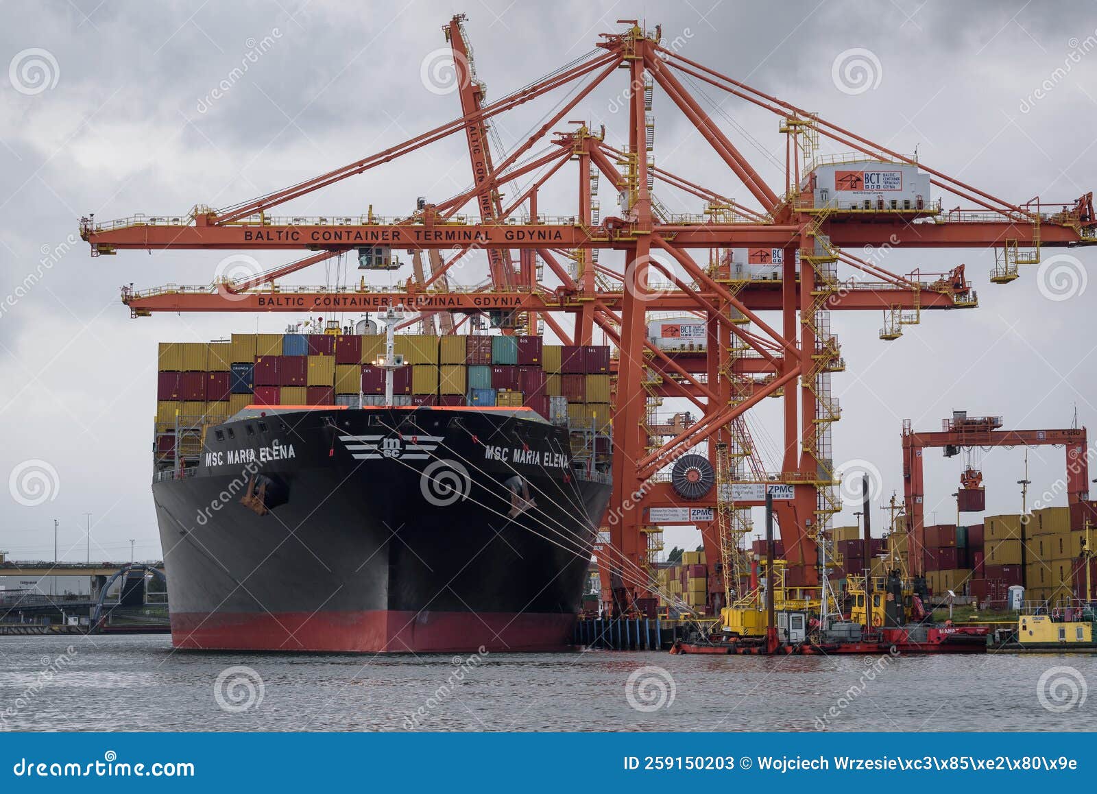 CONTAINER SHIP in GDYNIA editorial stock photo. Image of bulk - 259150203