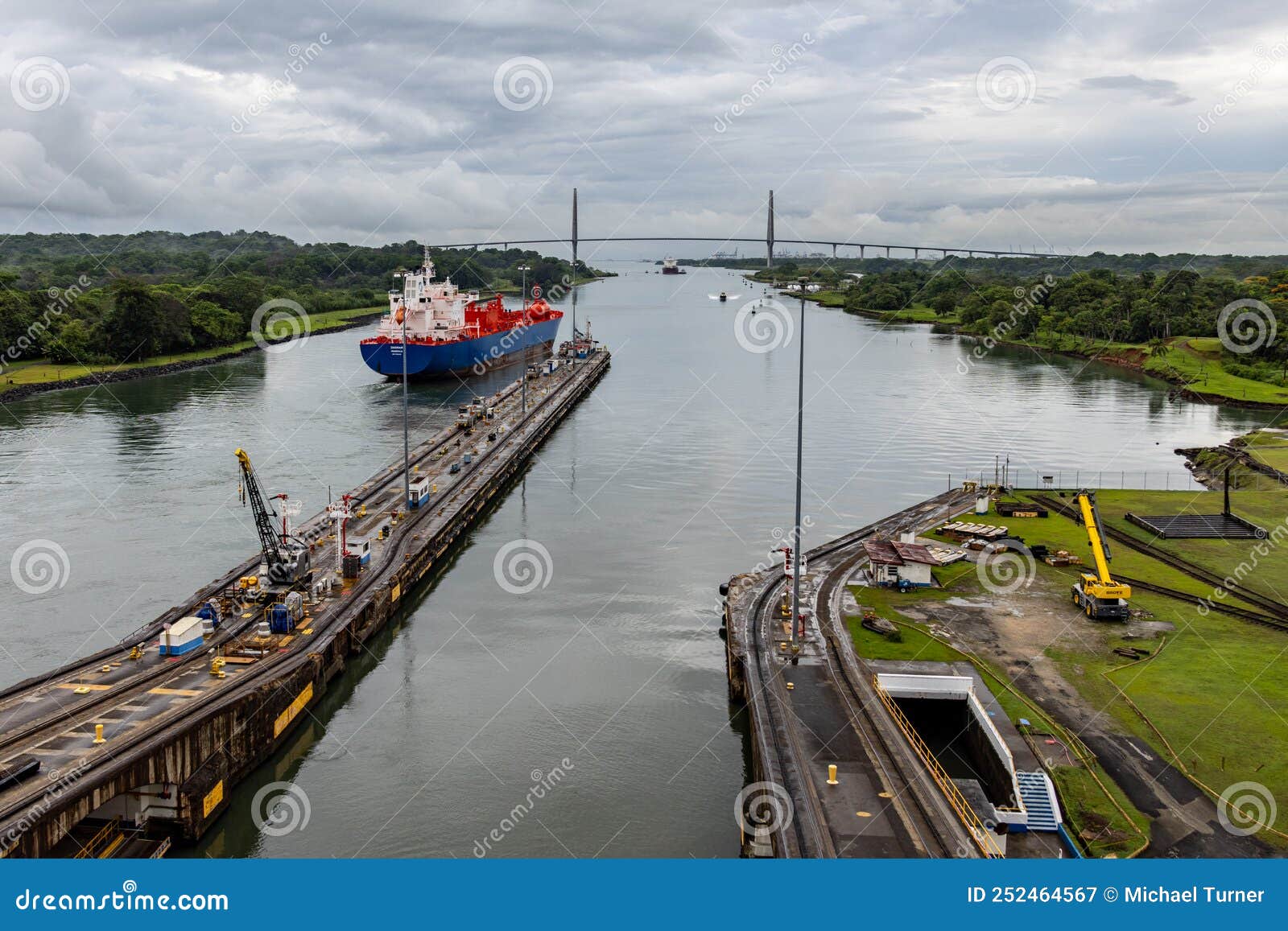 Container Ship in the Panama Canal Editorial Photography - Image of ...