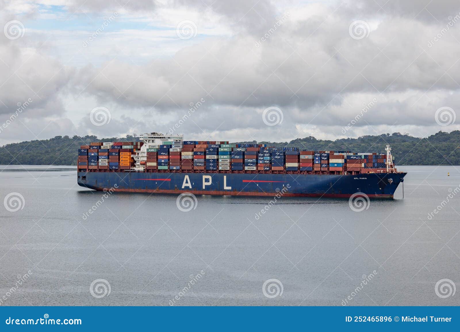 Container Ship in the Panama Canal Editorial Photo - Image of zone ...
