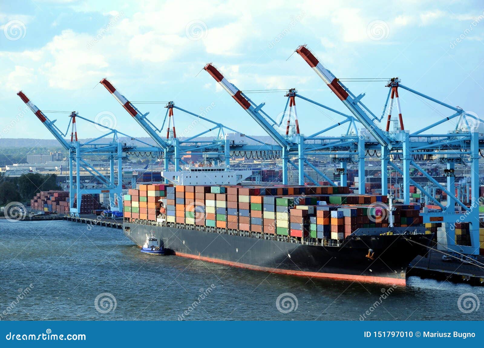 Container Ship in the Container Terminal in Newark, USA. Stock Photo ...