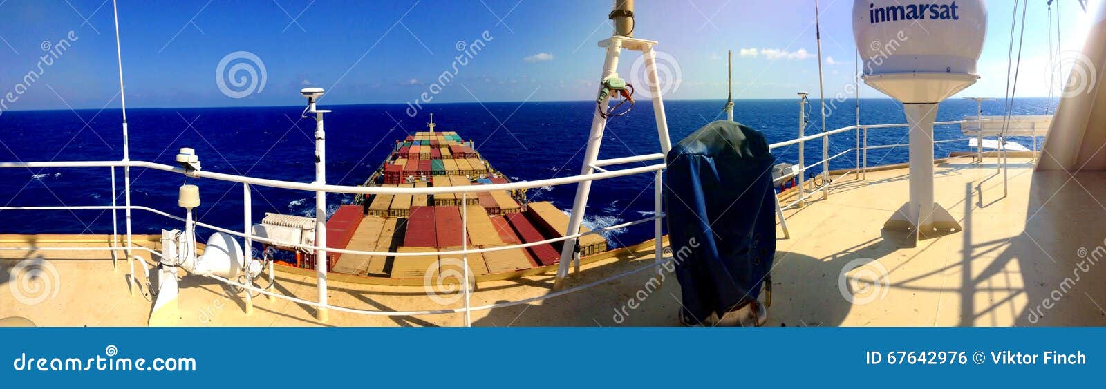 Container ship editorial photo. Image of vessel, black - 67642976