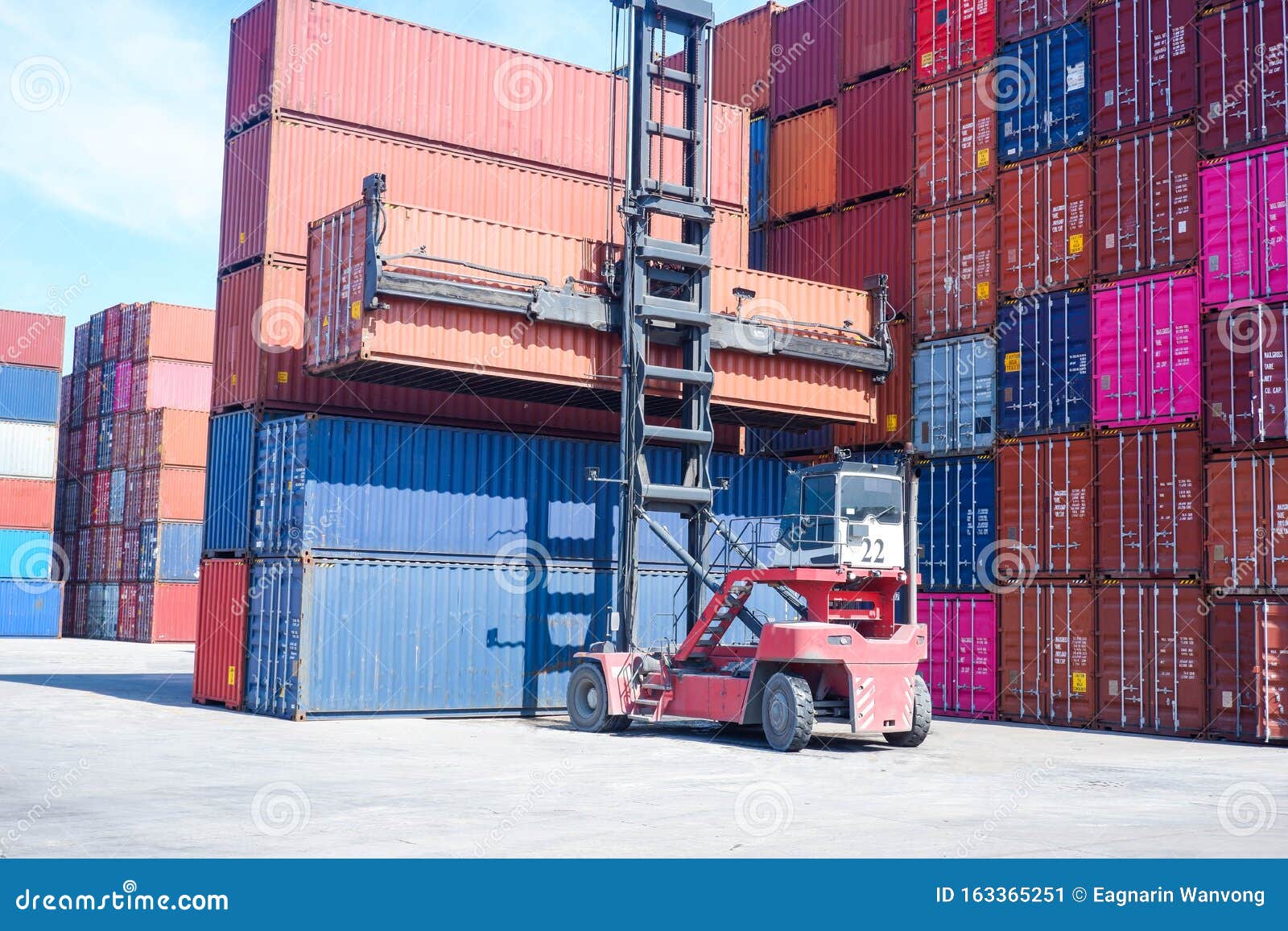 Container Shipping in the Container Yard Stock Image - Image of loading ...