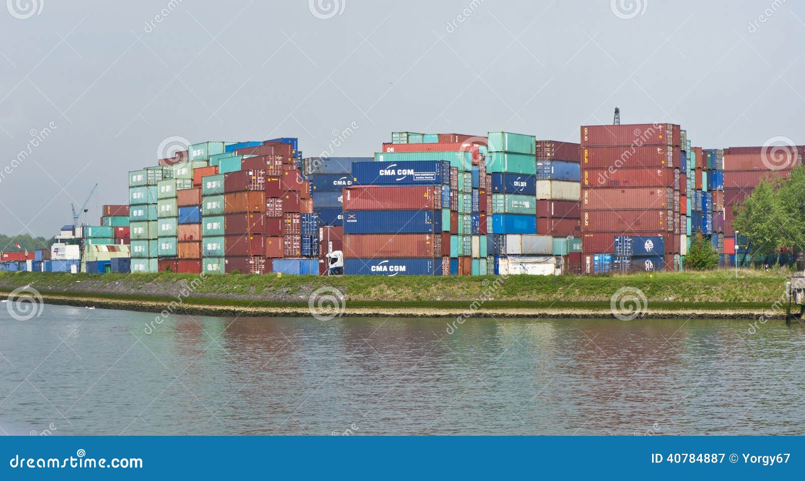 Containers Depo De Haven Van Rotterdam Redactionele Fotografie - Image ...
