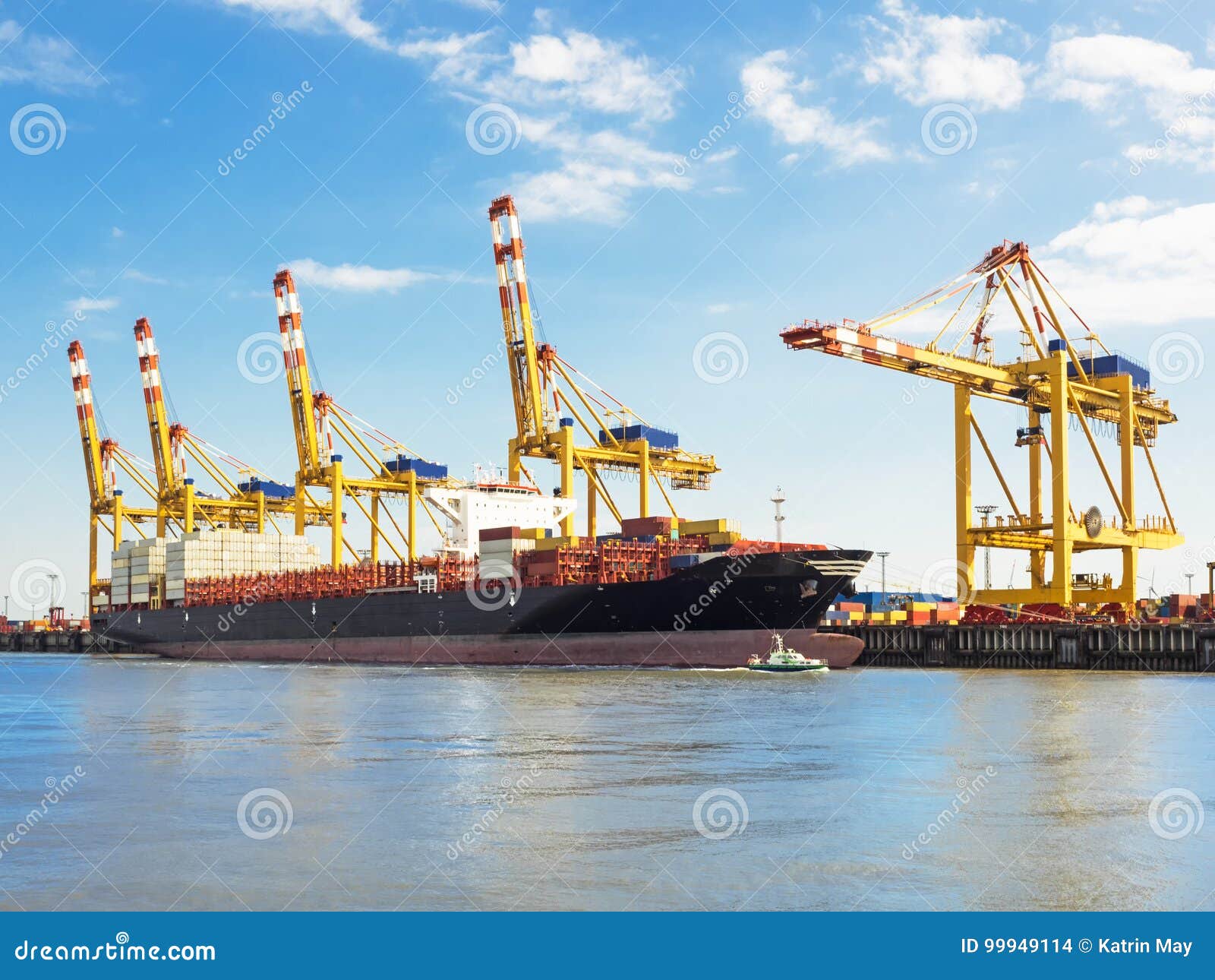 Containerterminal Van De Haven Van Bremerhaven Met Containerschip Stock ...