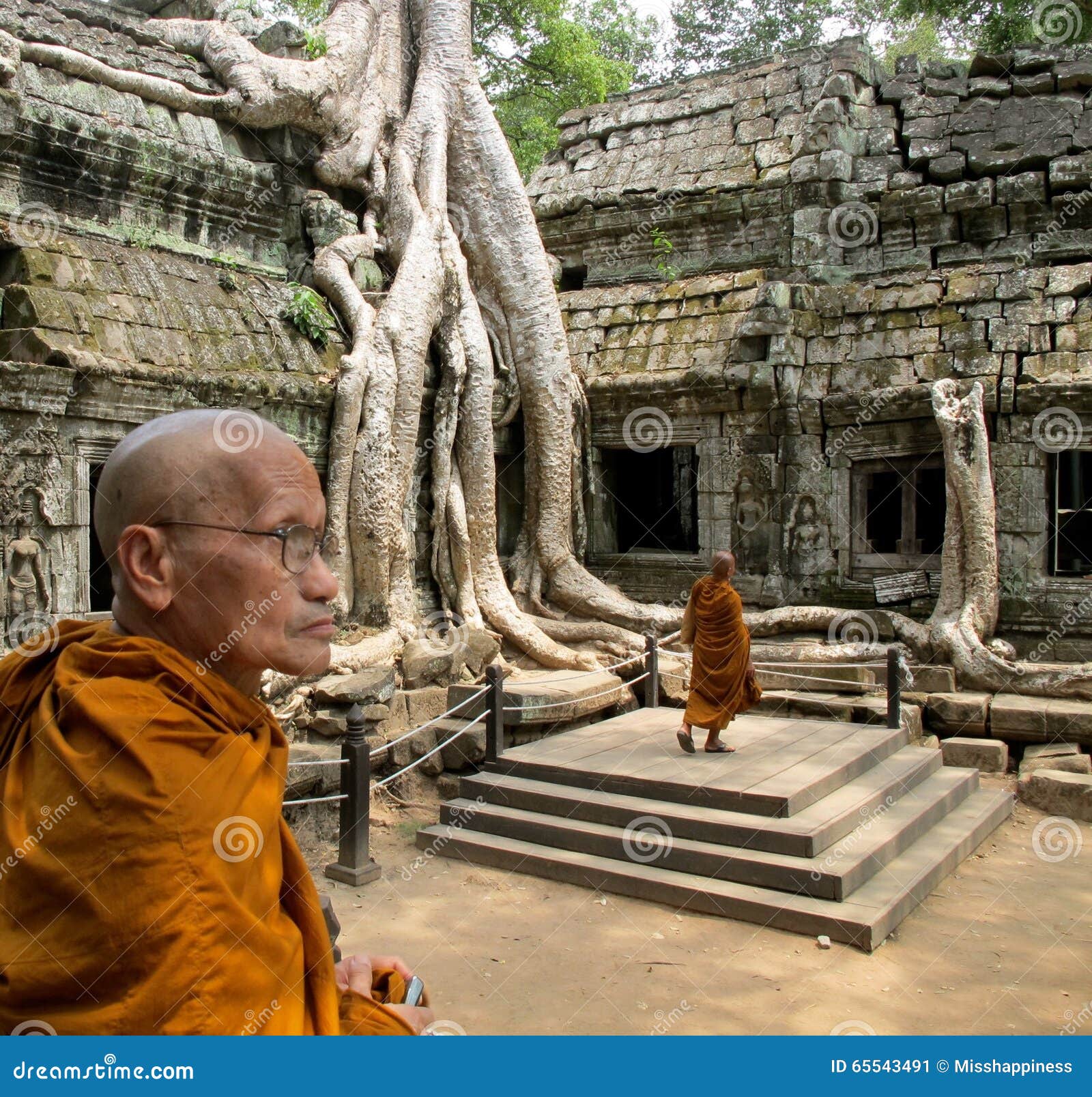 Contemplative Monk at Angkor Wat Editorial Photo - Image of monkhood ...
