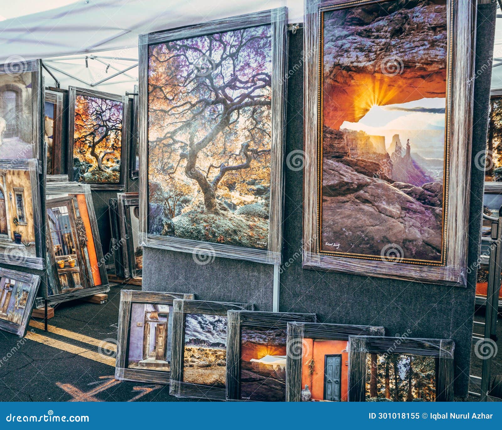 Contemporary Arts at Tempe Festival of Arts Editorial Image - Image of ...