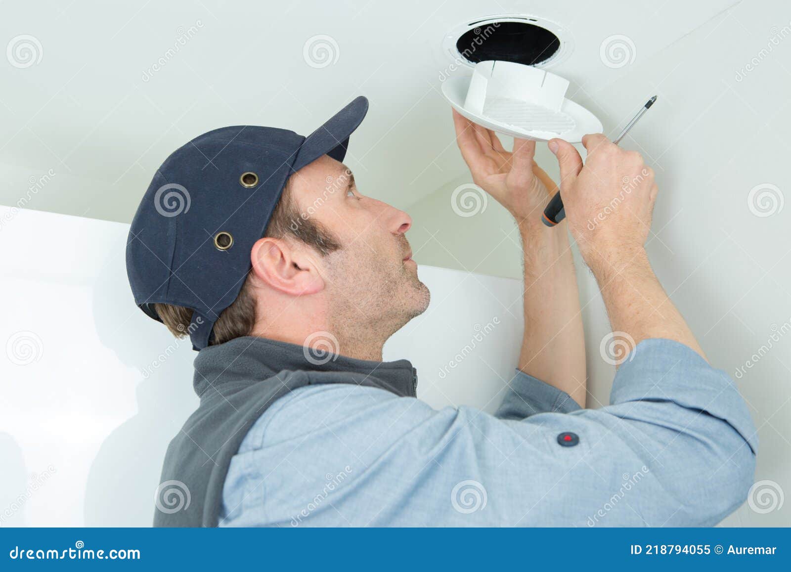 Extractor Air Vent Fan. Modern Office White Simple Ventilation Duct On ...