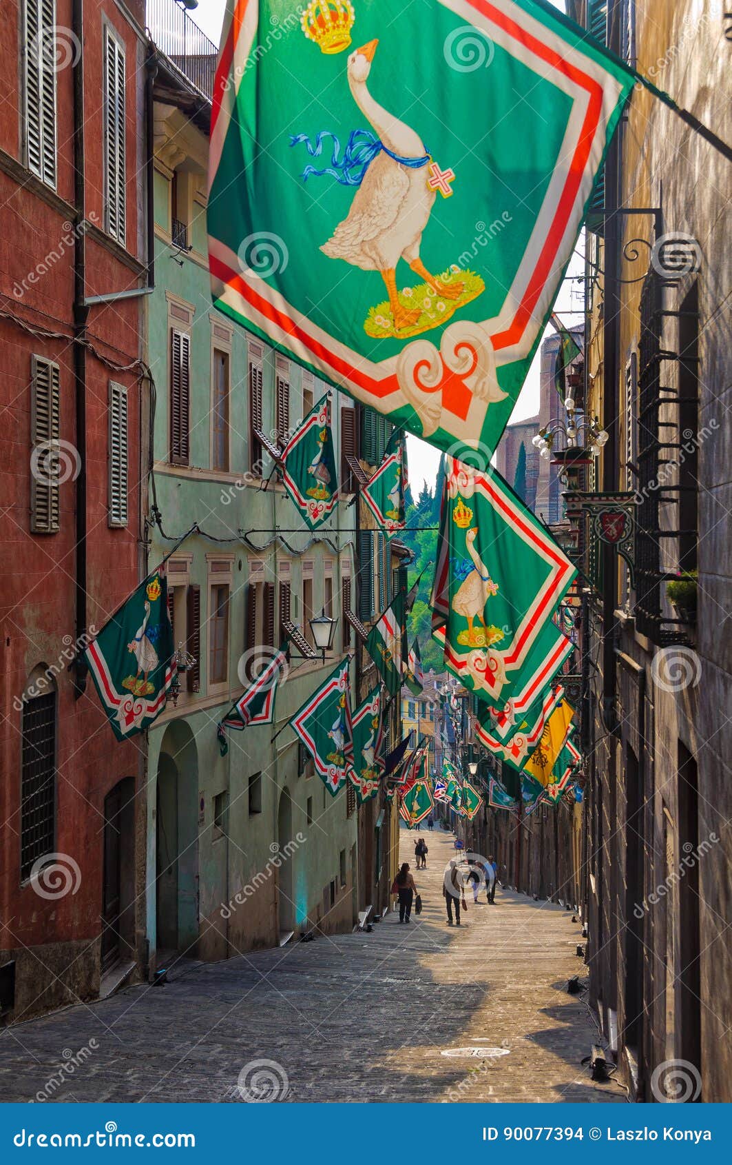 Contrada Oca - Sienne image stock éditorial. Image du moyen - 90077394