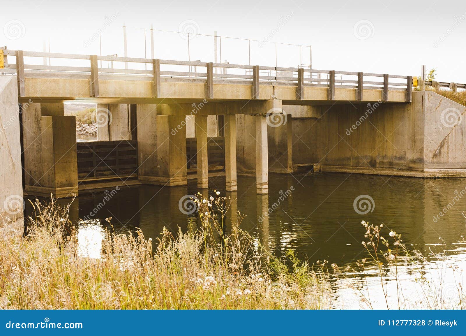 Control dam and gates editorial stock photo. Image of control - 112777328