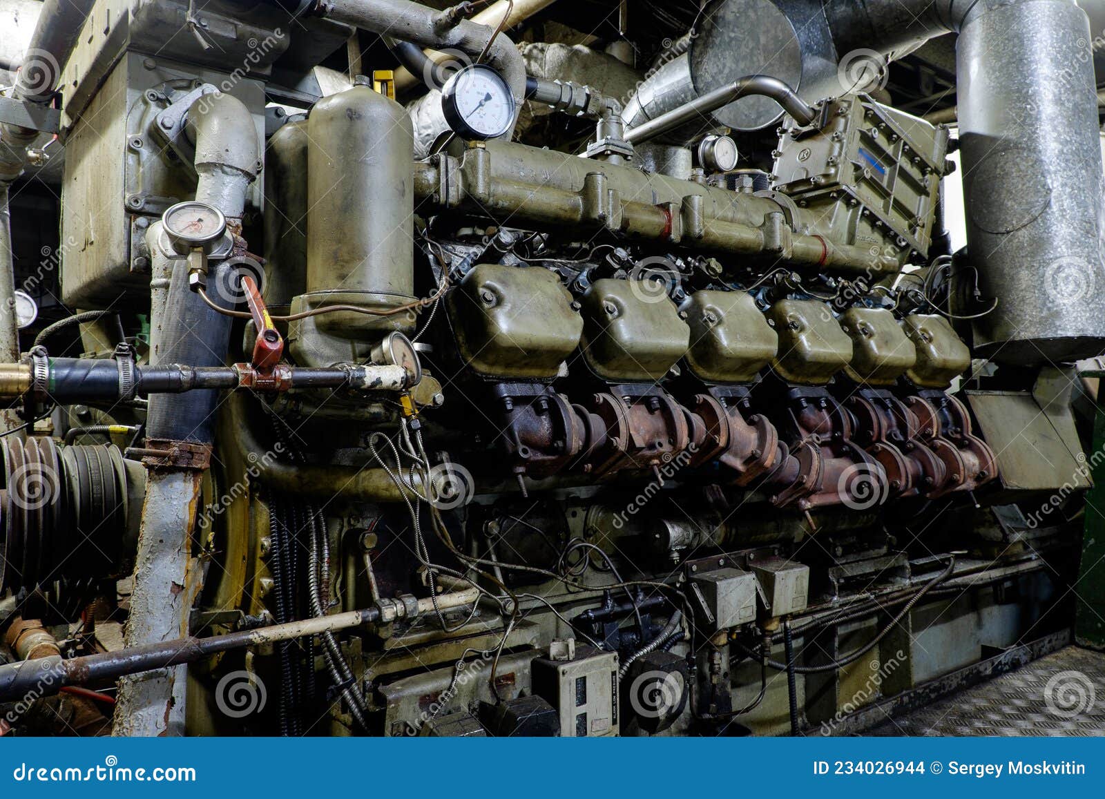 Control Room of an Extra Large Retro Ship Stock Photo - Image of power ... Control Room of an Extra Large Retro Ship Stock Photo - Image of power ...