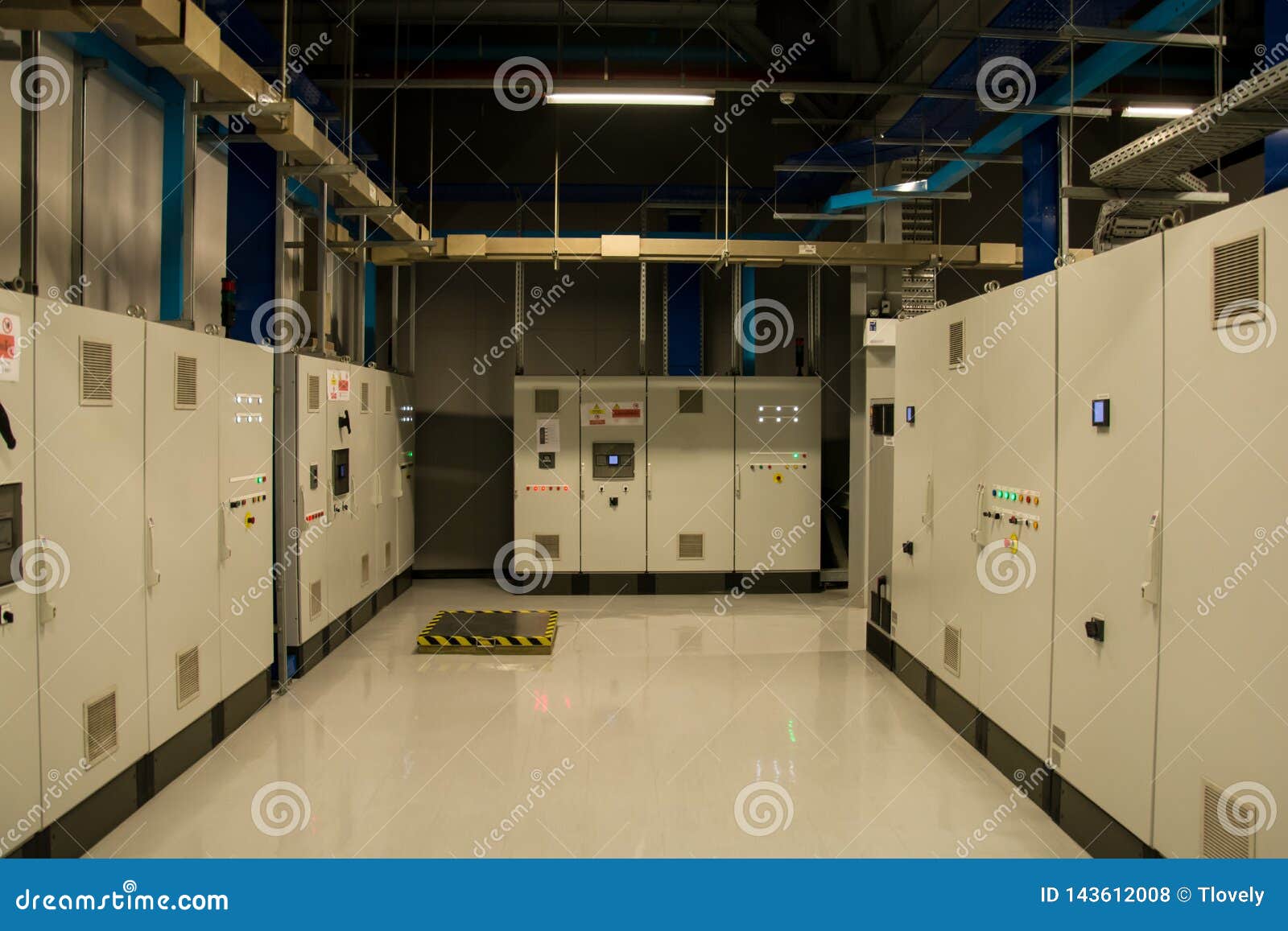 Control Room of an Extra Large Ship Stock Photo - Image of panel, power ...