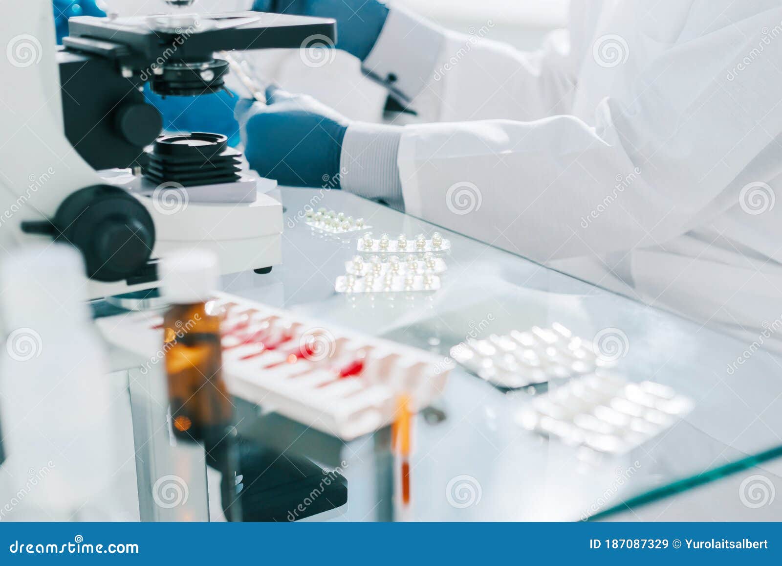 Control Samples of the Drug on the Table in the Laboratory . Stock ...