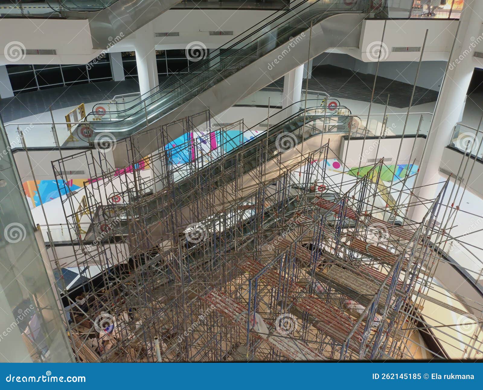 Contruction of Buildings Inside the Mall Stock Image - Image of ...