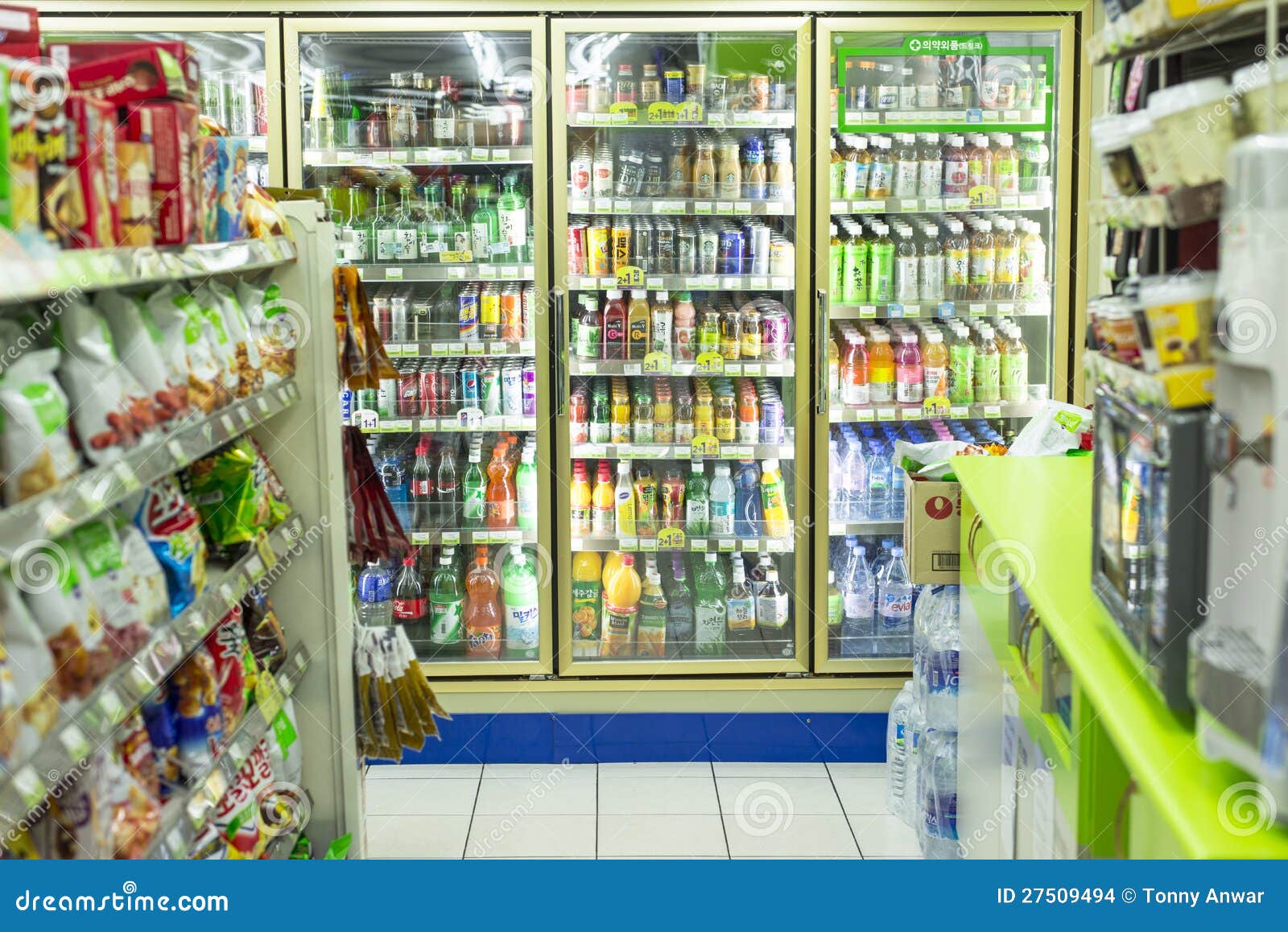 Convenience Store editorial stock image. Image of fridge - 27509494