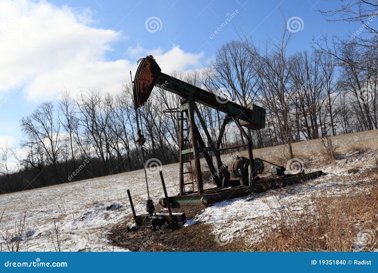 Conventional pumping unit stock photo. Image of energy - 19351840