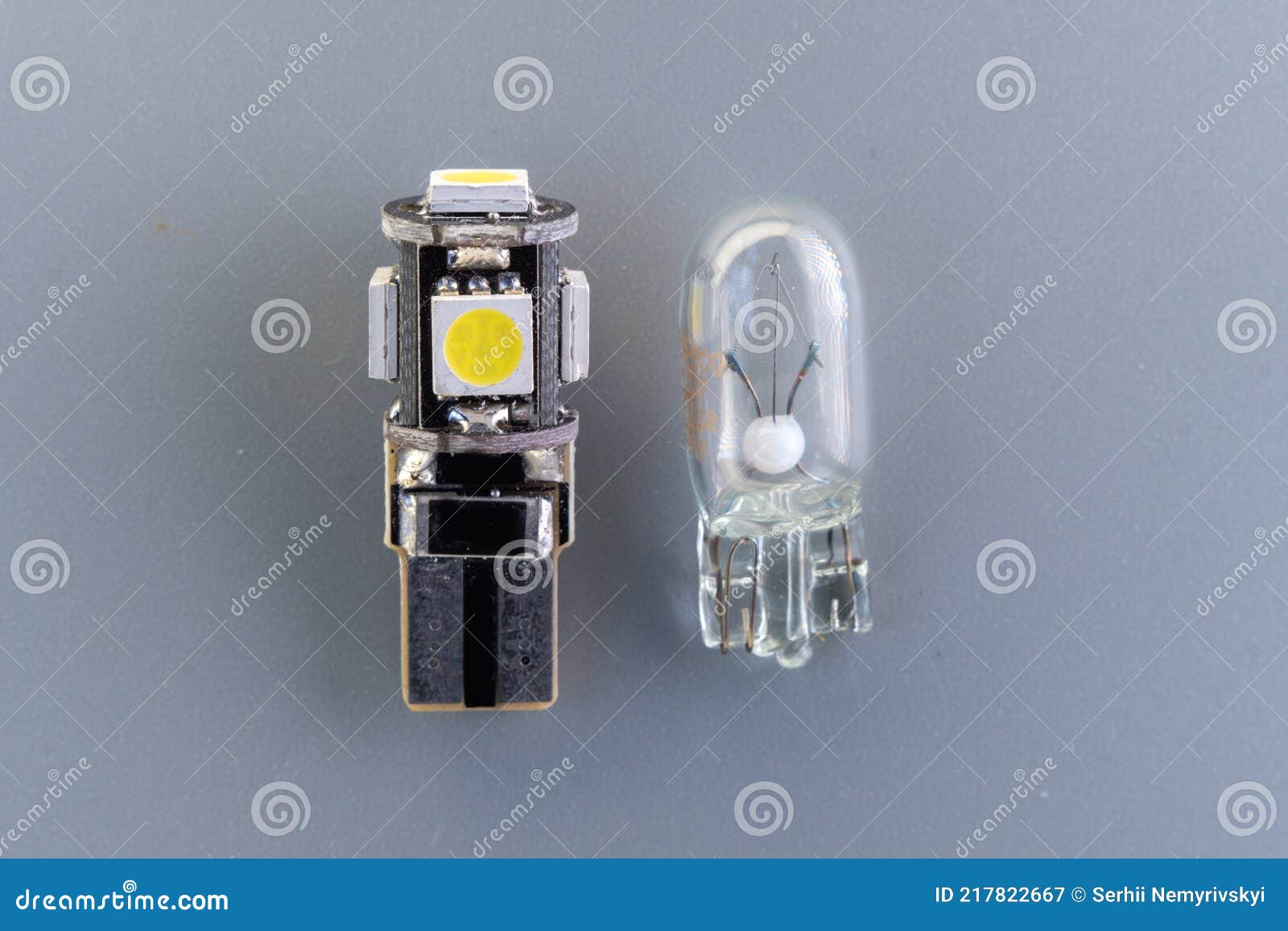 Conventional Tungsten Halogen Bulb with Light Emitting Diode ...