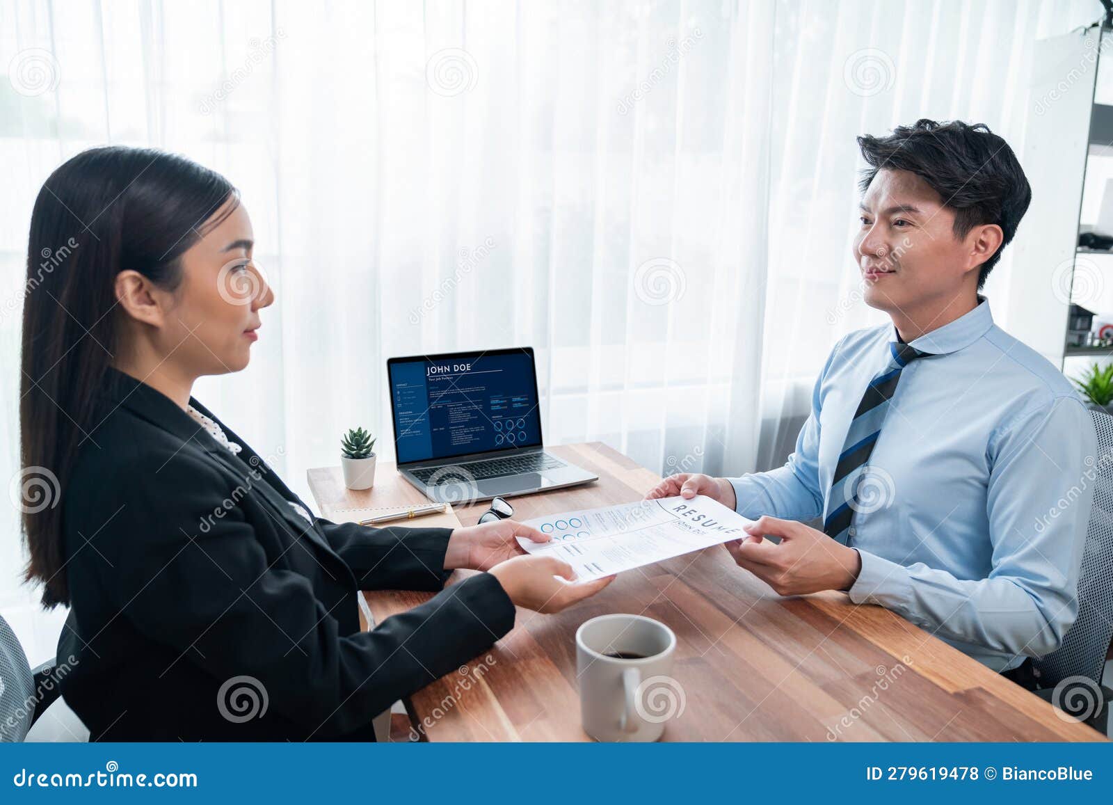 Conversational Job Interview between Interviewer and Candidate ...