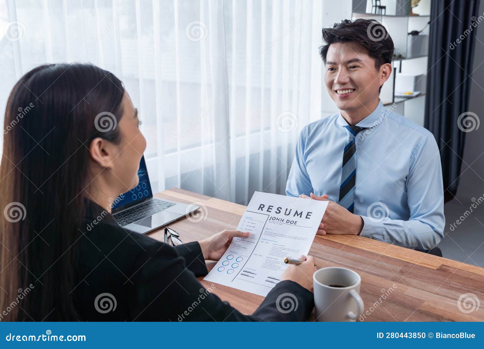 Conversational Job Interview between Interviewer and Candidate ...