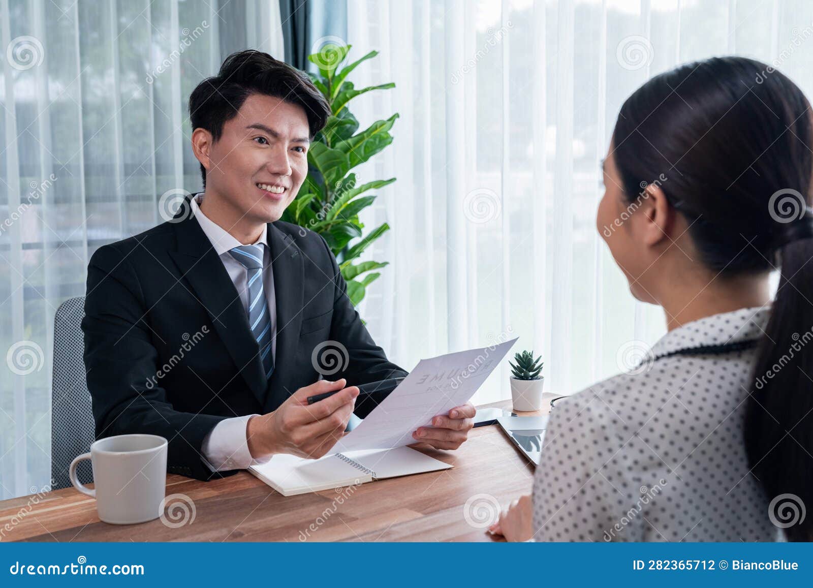 Conversational Job Interview between Interviewer and Candidate ...