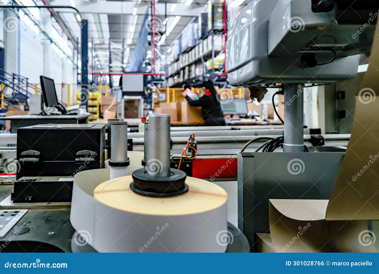 Packing Line - Labeling System Stock Illustration - Illustration of ...
