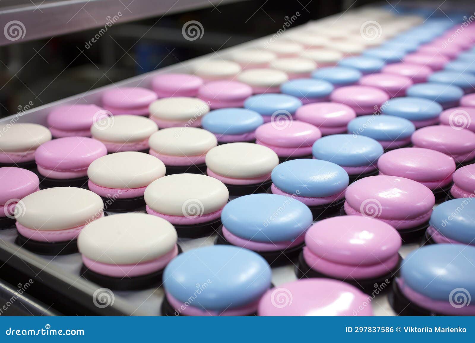 Conveyor System Creating a Diverse Range of Cakes Stock Illustration ...