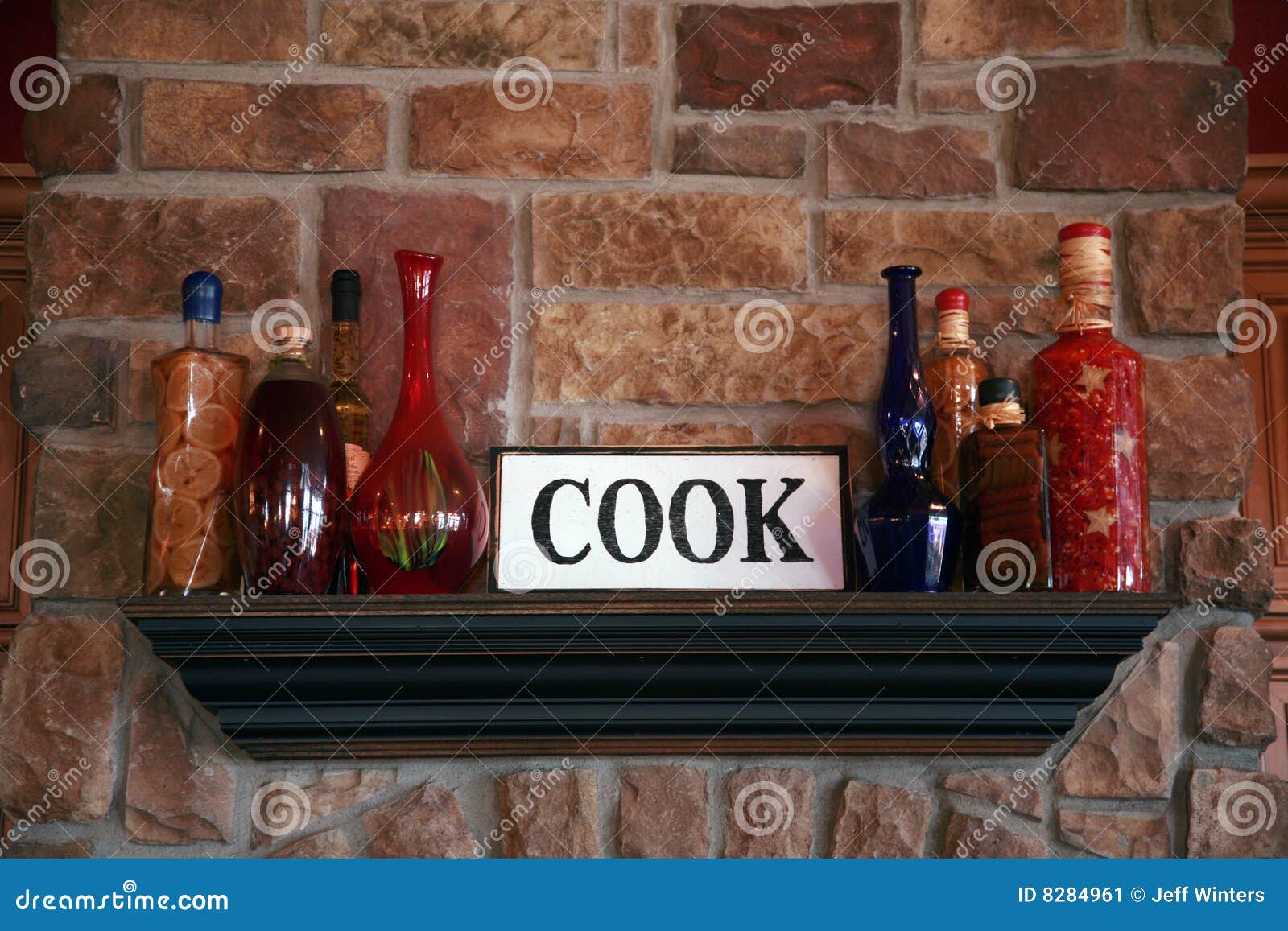 Cook Shelf Picture. Image: 8284961