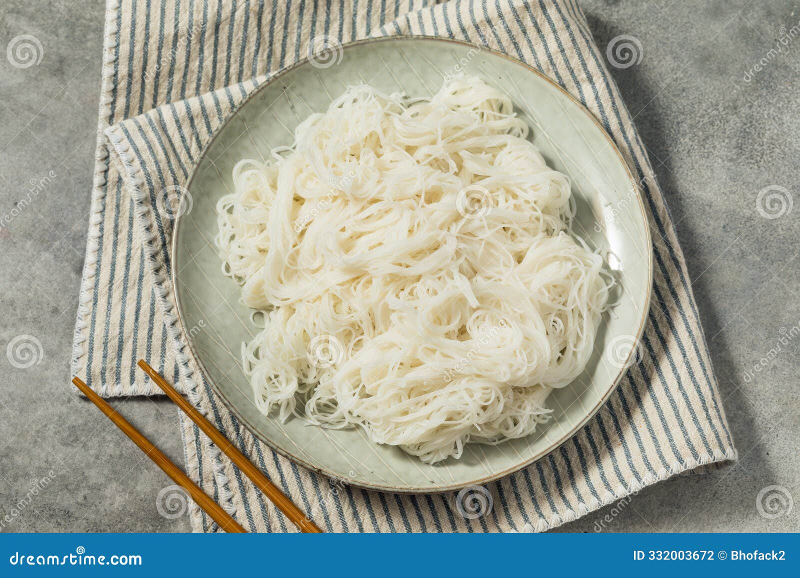 Cooked Asian Rice Vermicelli Noodles Stock Photo - Image of noodle ...