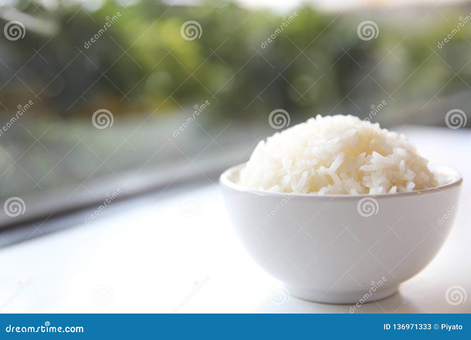 Cooked Rice in Bowl Isolated Stock Image - Image of food, sticky: 136971333