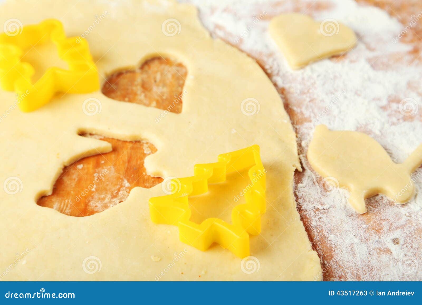 Cookie Cutter Forms, Close Up Stock Image - Image of cake, flour: 43517263