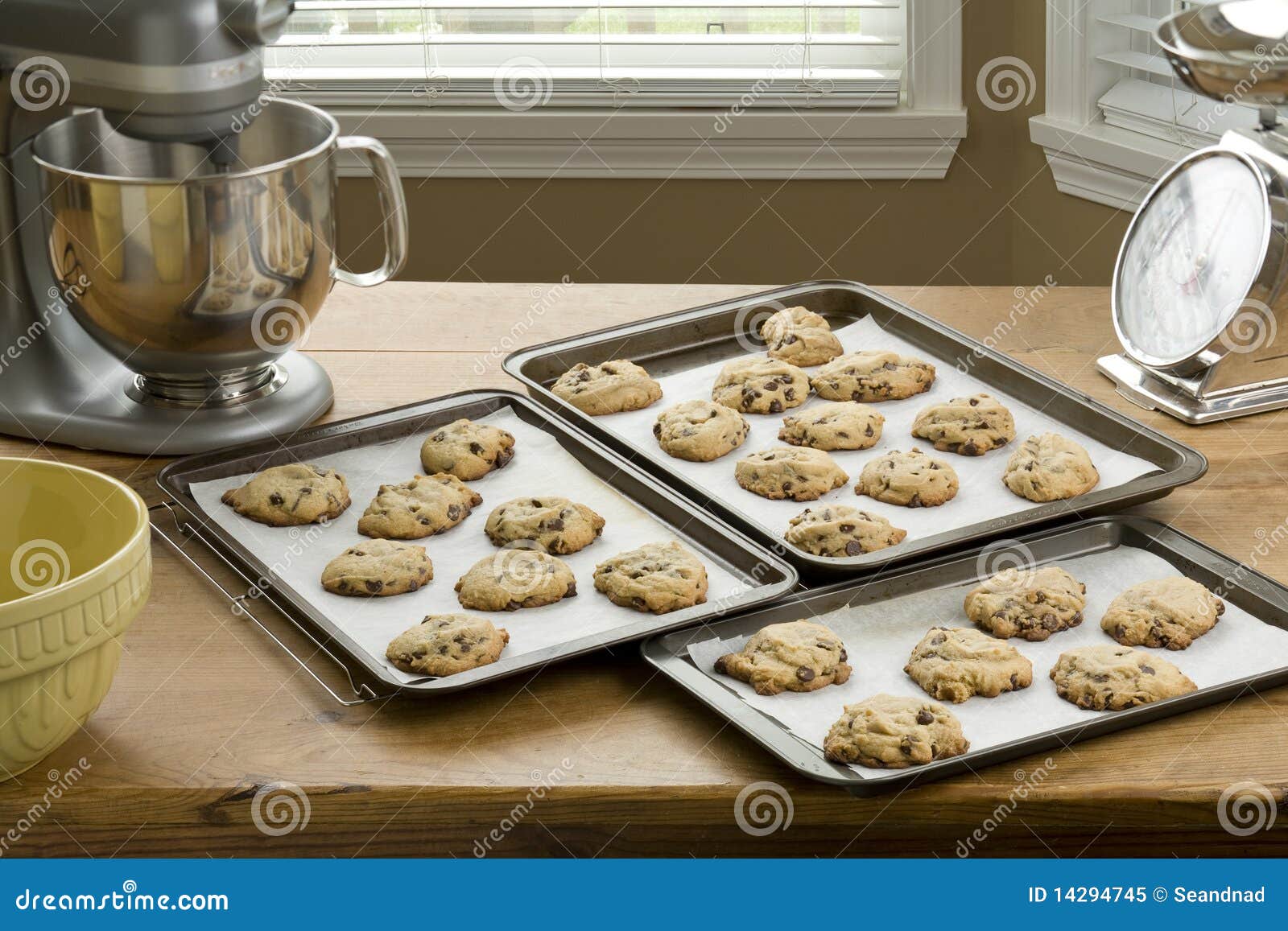 Cookies cooling stock image. Image of dough, tray, mixing - 14294745