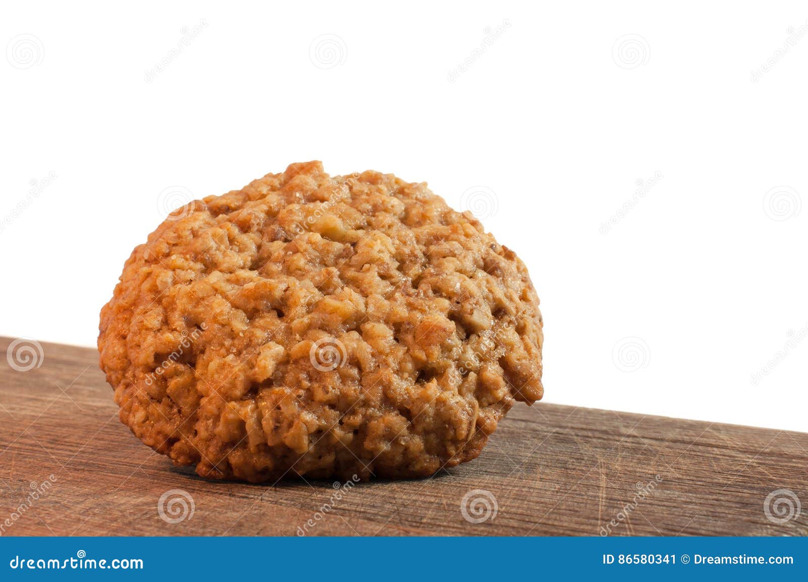 Cookies Da Noz Na Madeira Isolada No Branco Imagem de Stock - Imagem de ...