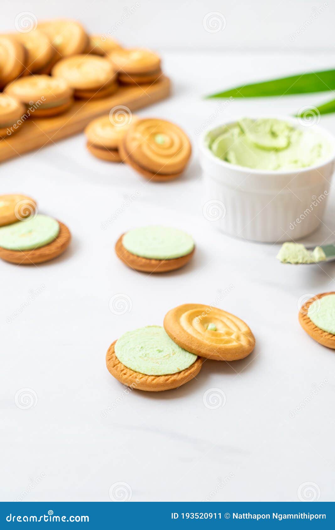 Cookies with pandan cream stock image. Image of crispy - 193520911