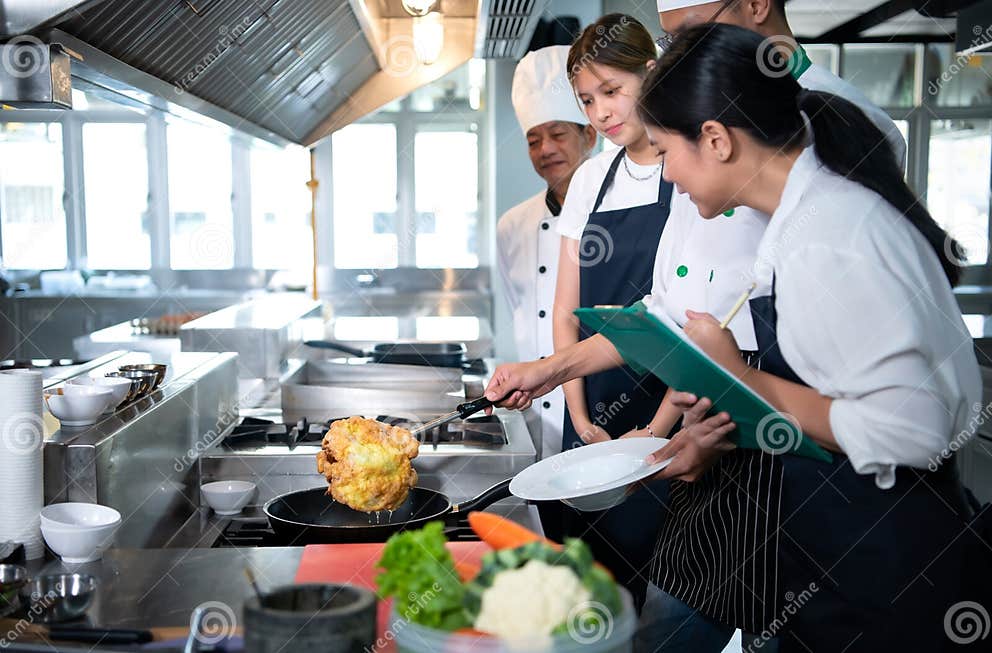 Cooking Class Atmosphere, is To Work Closely with a Chef and Learn from Experienced Chefs Stock ...
