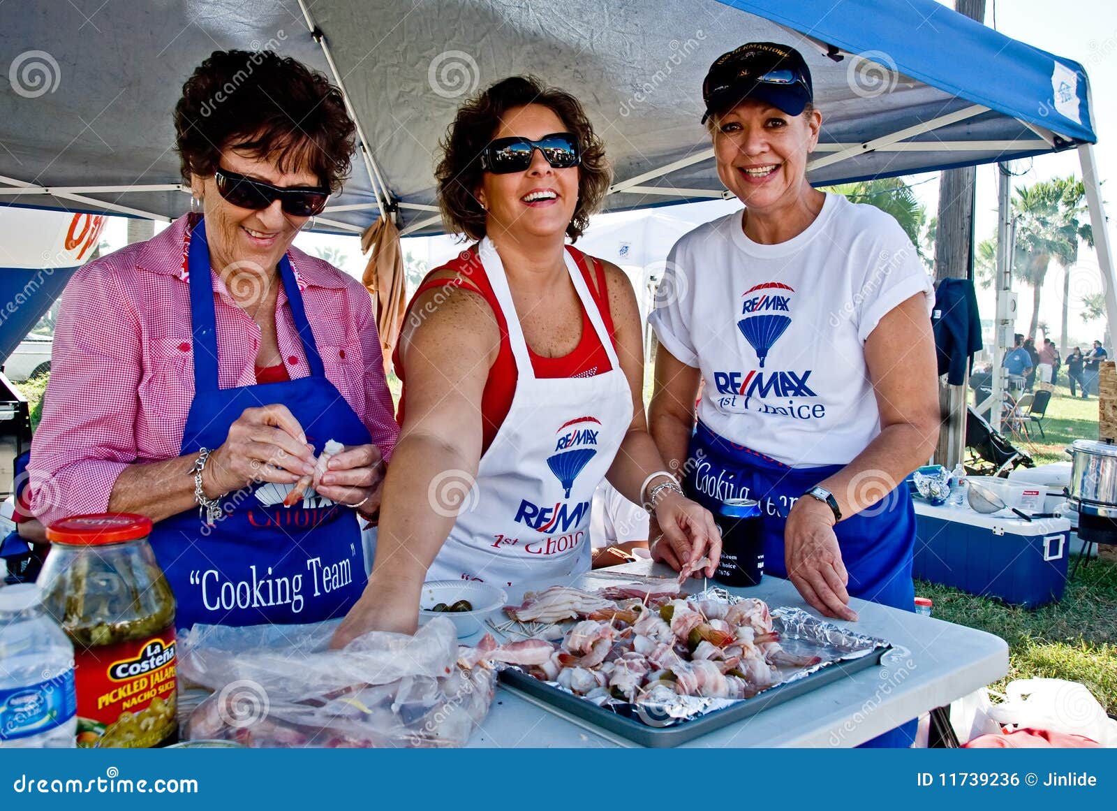 Cooking with fun editorial photo. Image of bacon, faces - 11739236