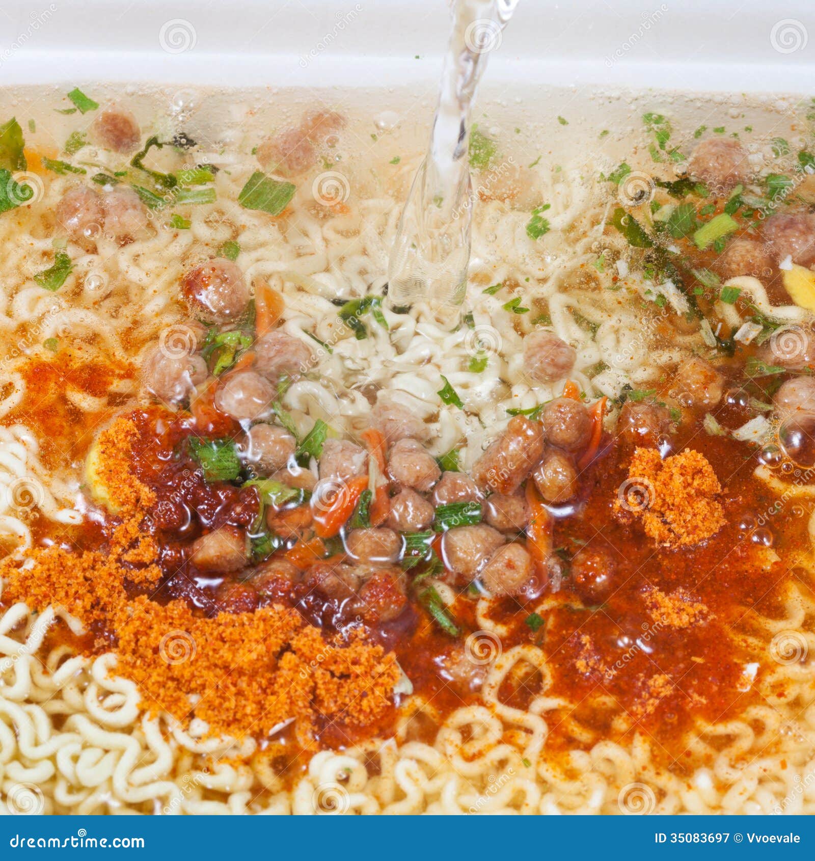 Cooking of instant ramen stock image. Image of food, noodles - 35083697