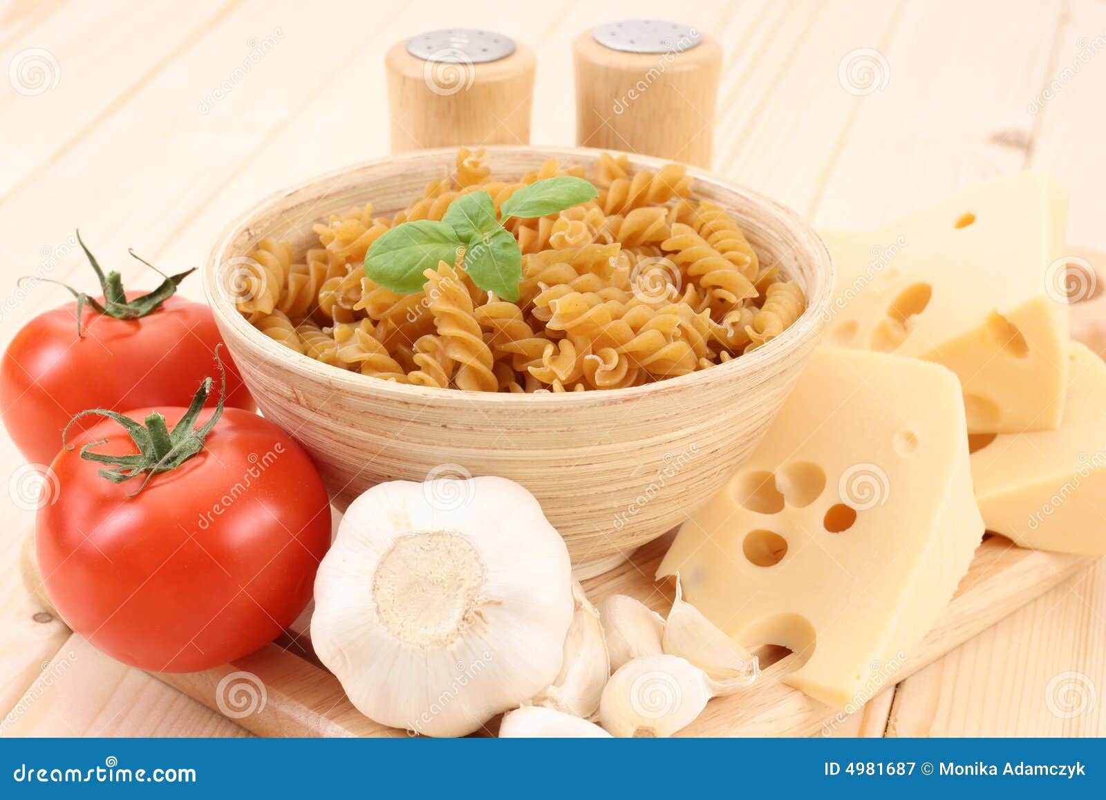 Cooking noodles stock image. Image of drink, vegetable - 4981687