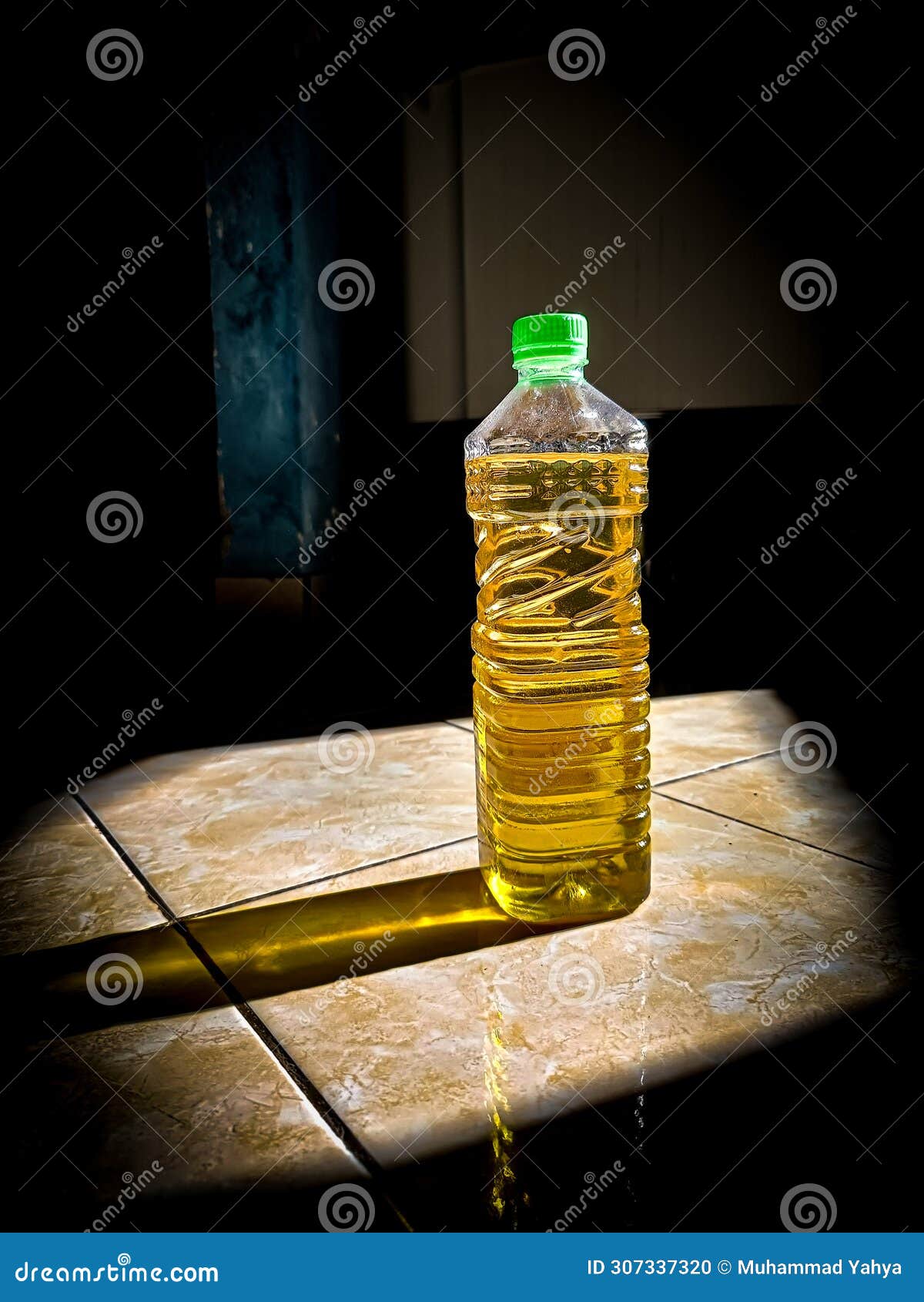 Cooking Oil in a Bottle, Sunlight from the Side Stock Photo - Image of ...