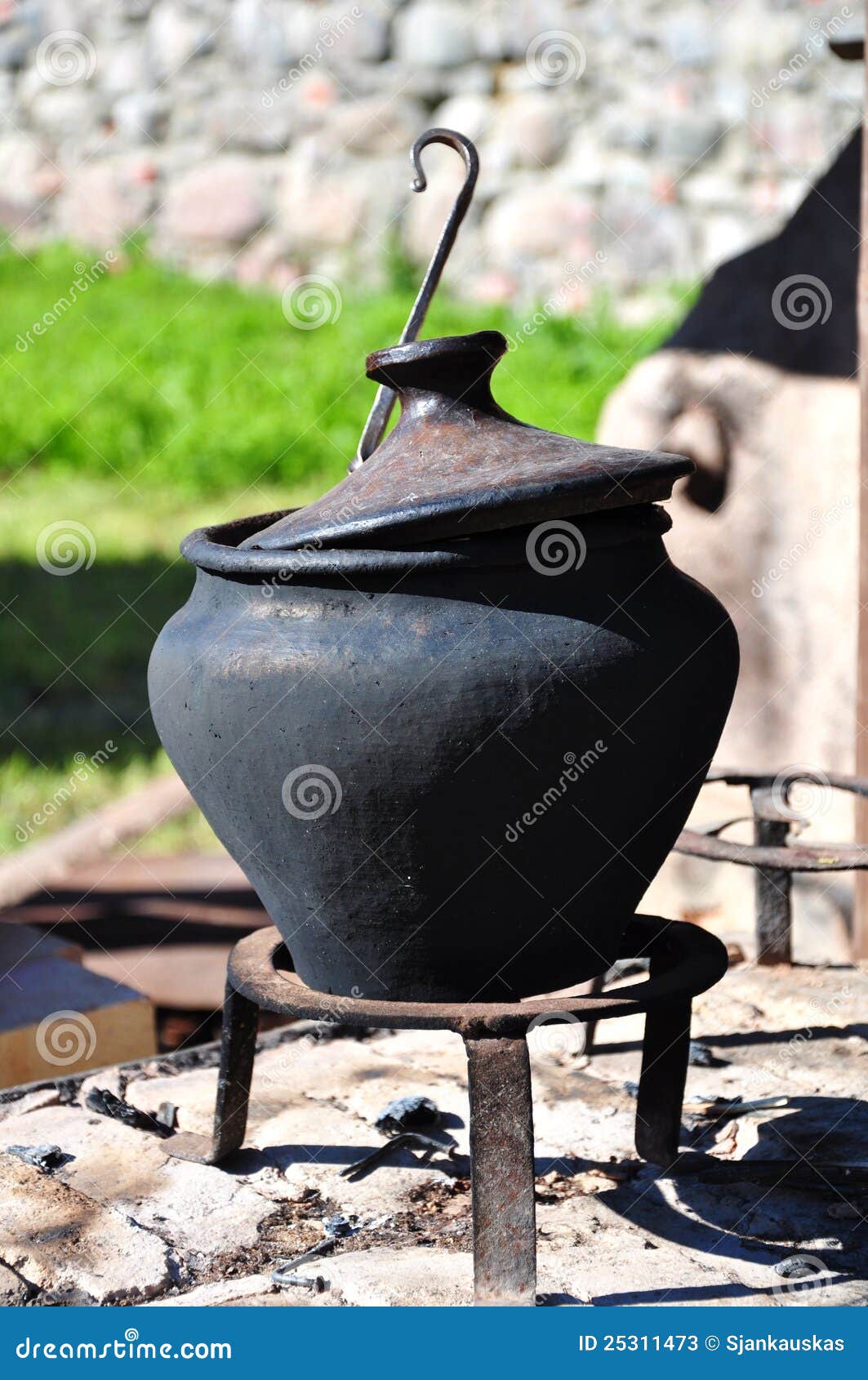 Cooking pot stock image. Image of clay, historic, traditional - 25311473