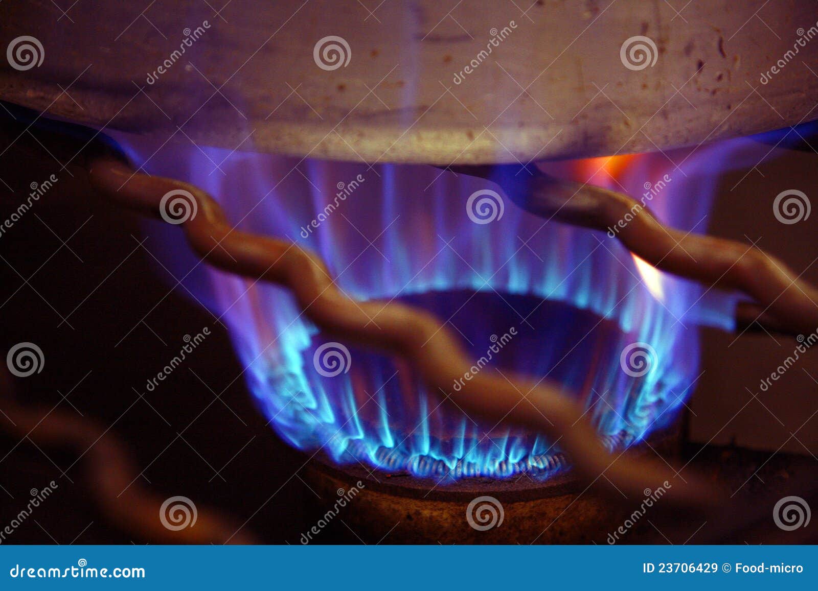 Cooking Pot on a Gaz Cooker Stock Image - Image of cooking, dish: 23706429