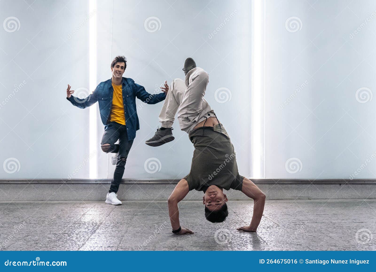 Cool Dancing Crew Practicing Stock Photo - Image of handstand, break ...