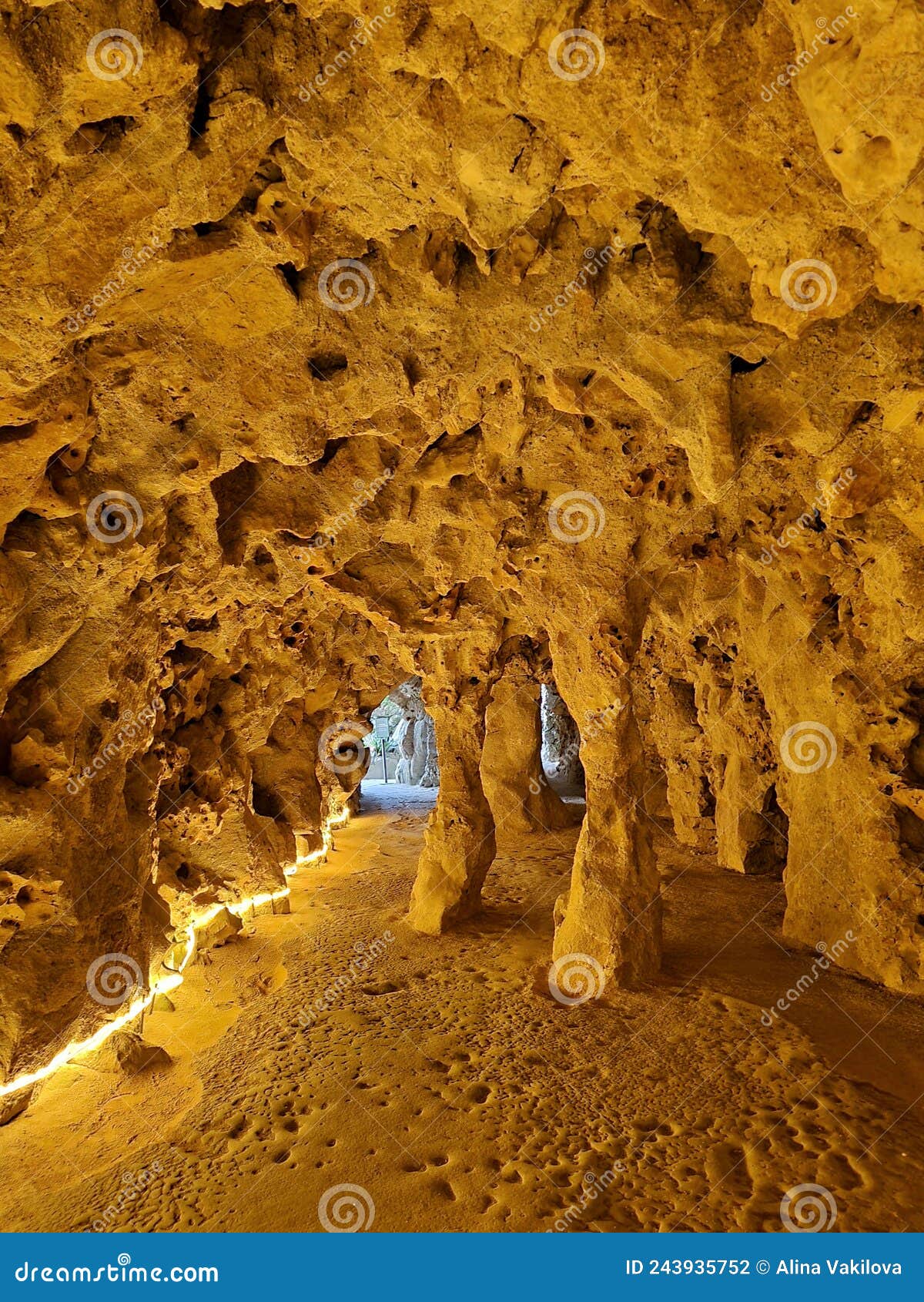The Grotto, View From The Great Ocean Road, Victoria Australia Stock ...