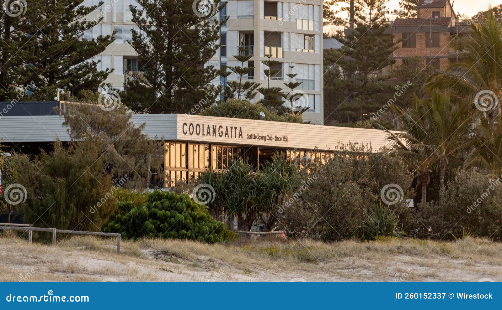 Coolangatta Surf Club Building Right on the Beach Editorial Photography ...