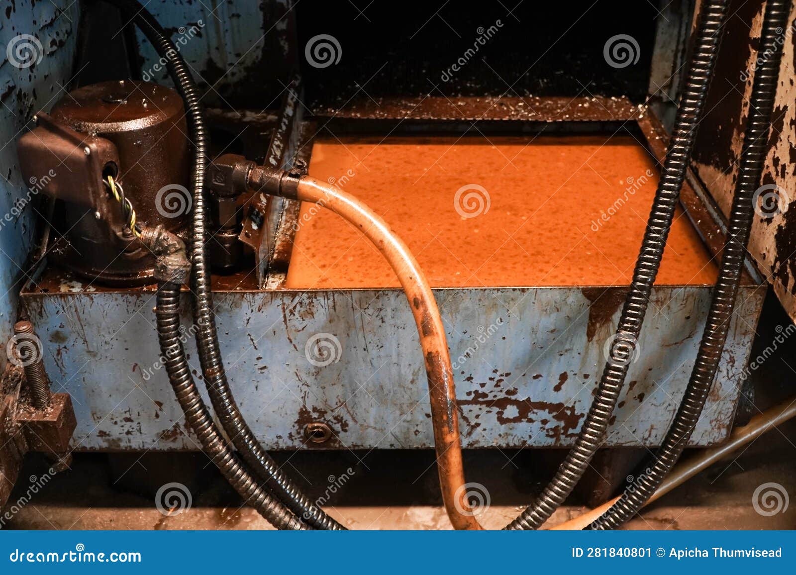 Coolant Tank, Dirty Machine Cnc,cnc Lathe Stock Image - Image of boring ... Coolant Tank, Dirty Machine Cnc,cnc Lathe Stock Image - Image of boring ...