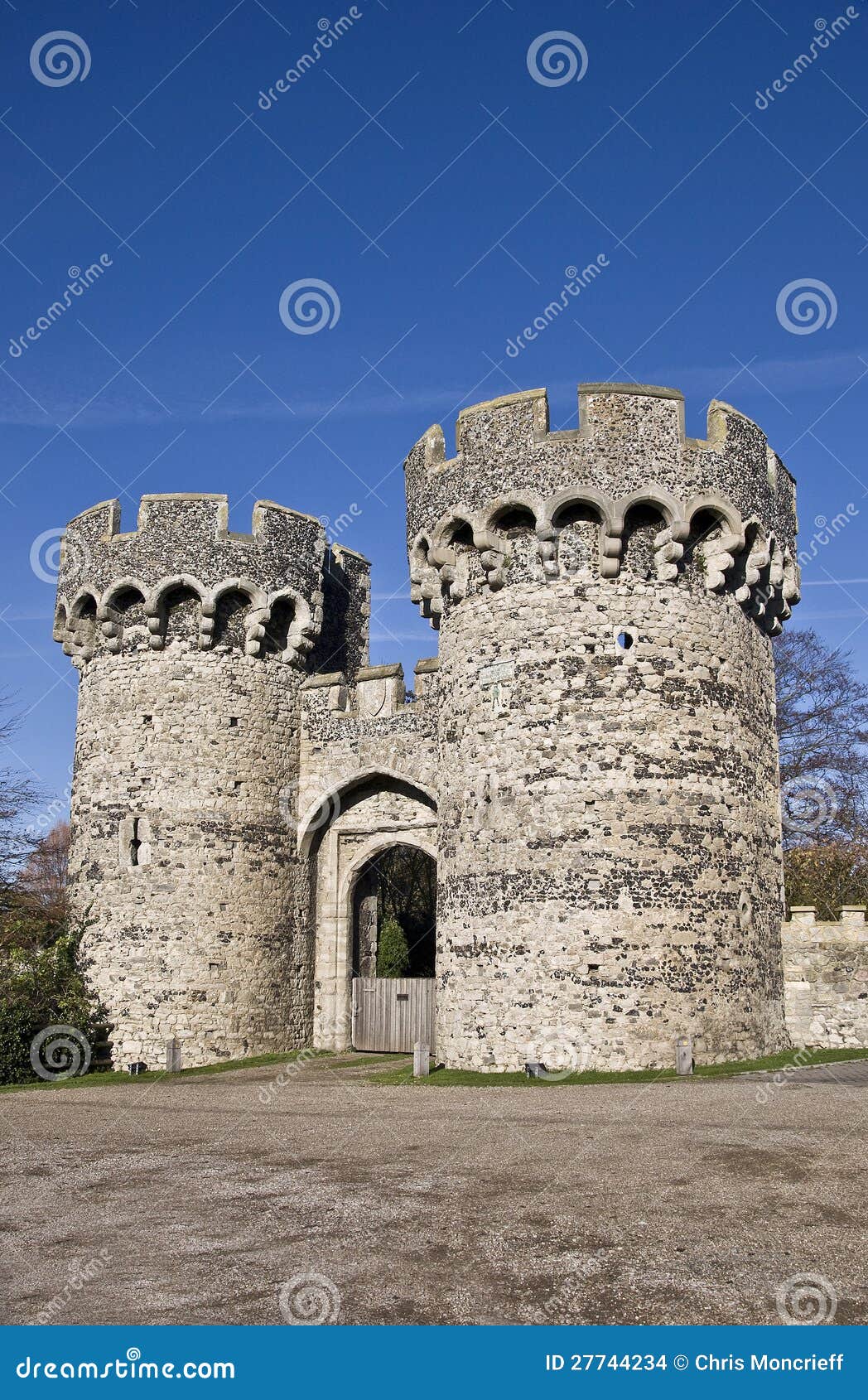 Cooling Castle stock photo. Image of gatehouse, fortification - 27744234