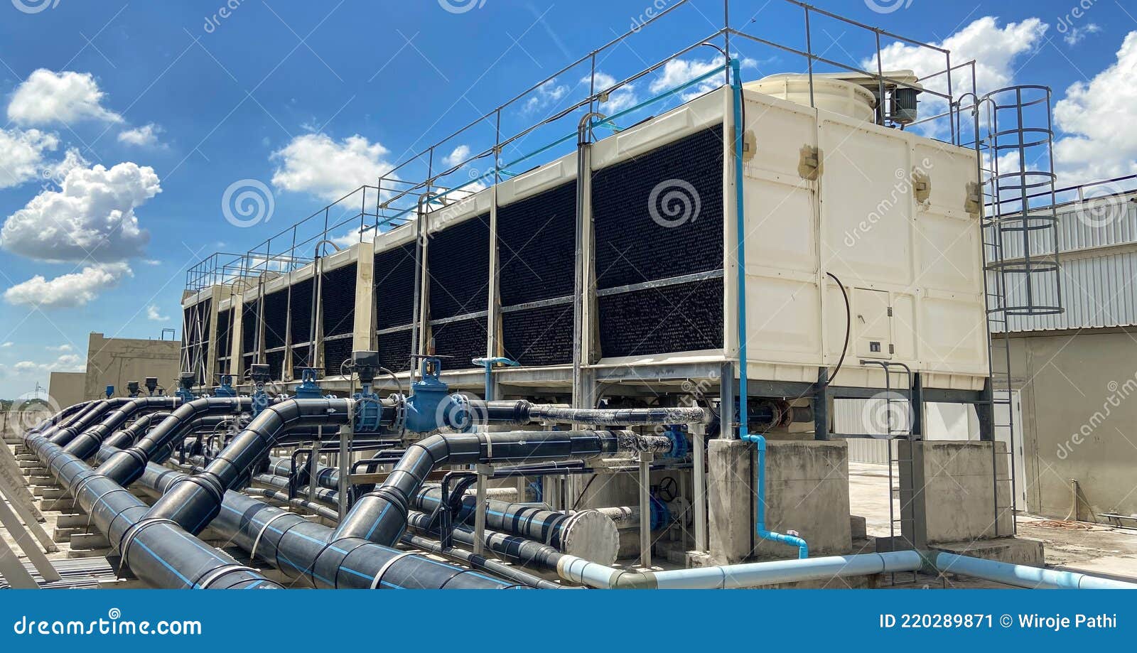 Chiller. Sets Of Cooling Towers In Data Center Building Royalty-Free ... Chiller. Sets Of Cooling Towers In Data Center Building Royalty-Free ...
