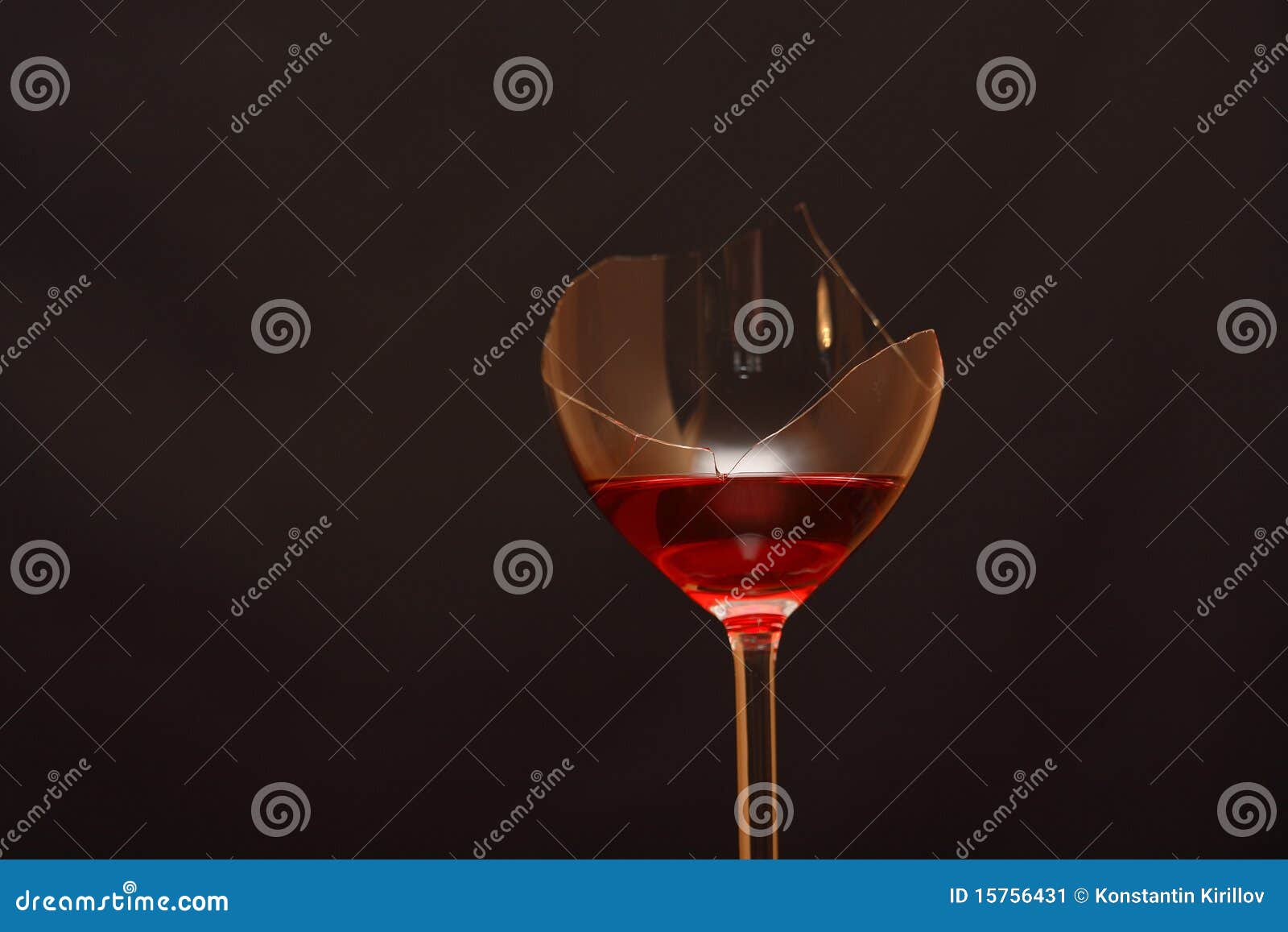 Copa quebrada imagen de archivo. Imagen de peligro, punto - 15756431