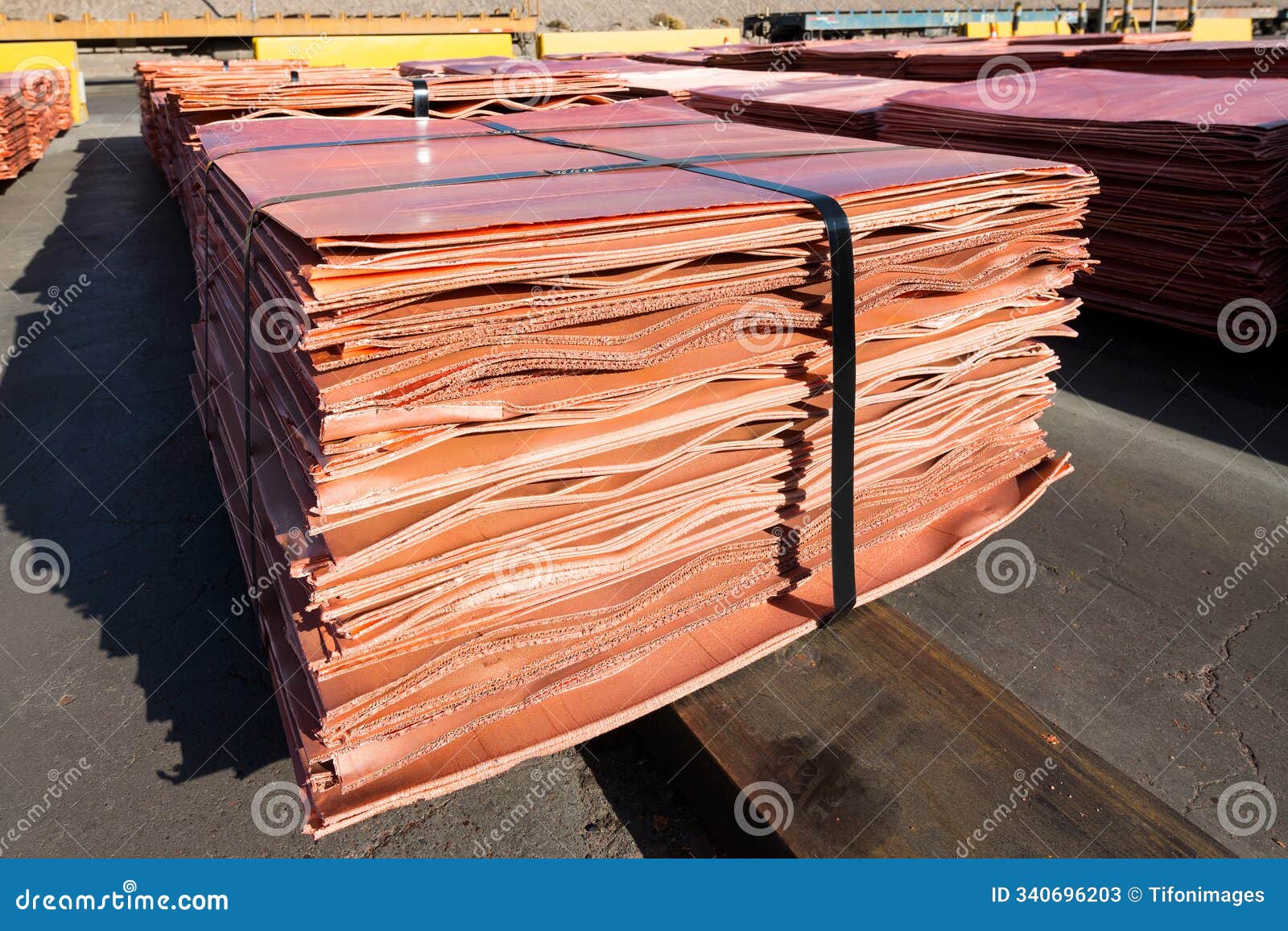 Copper Cathodes Produces Isometric Icon Vector Illustration ...